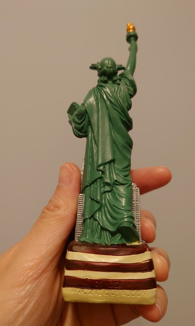 (100%全新)6" Statue of Liberty Figure (自由神像) w.Flag Base and New York ...