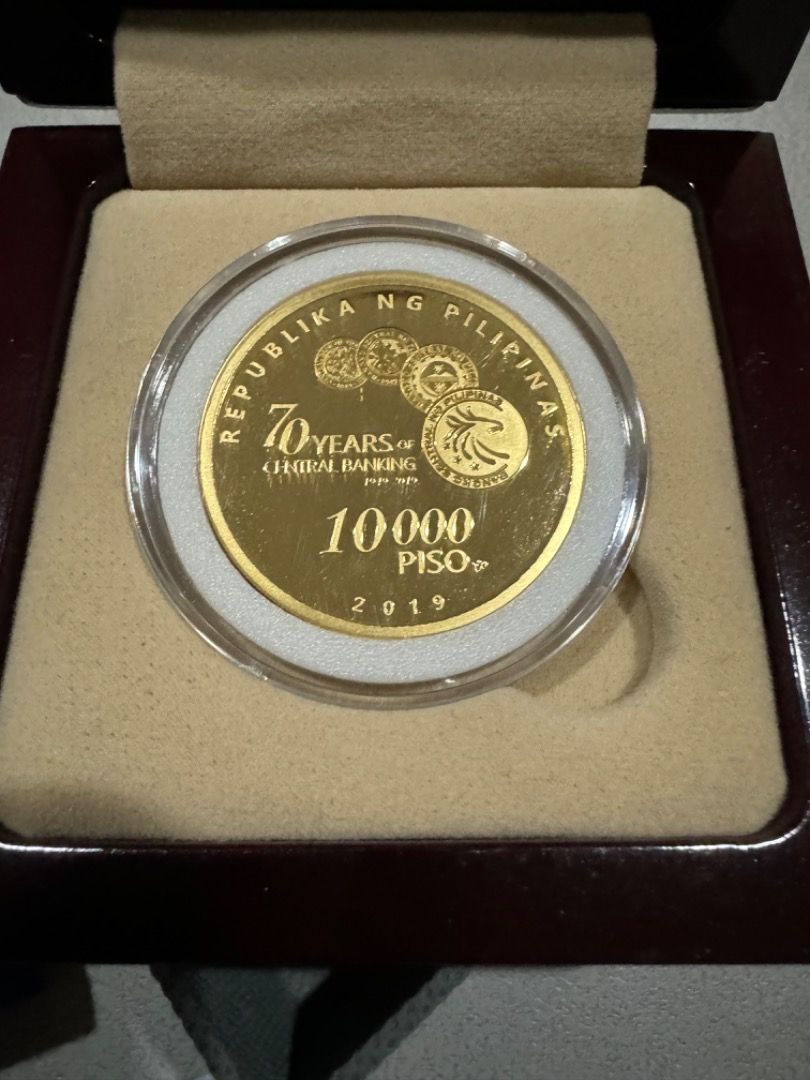 Bangko Sentral ng Pilipinas BSP 10000 Gold coin, Hobbies & Toys ...