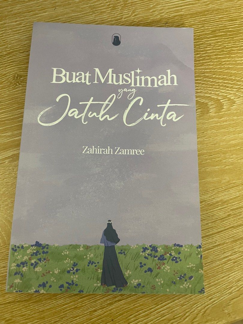 Buat Muslimah Yang Jatuh Cinta Hobbies Toys Books Magazines