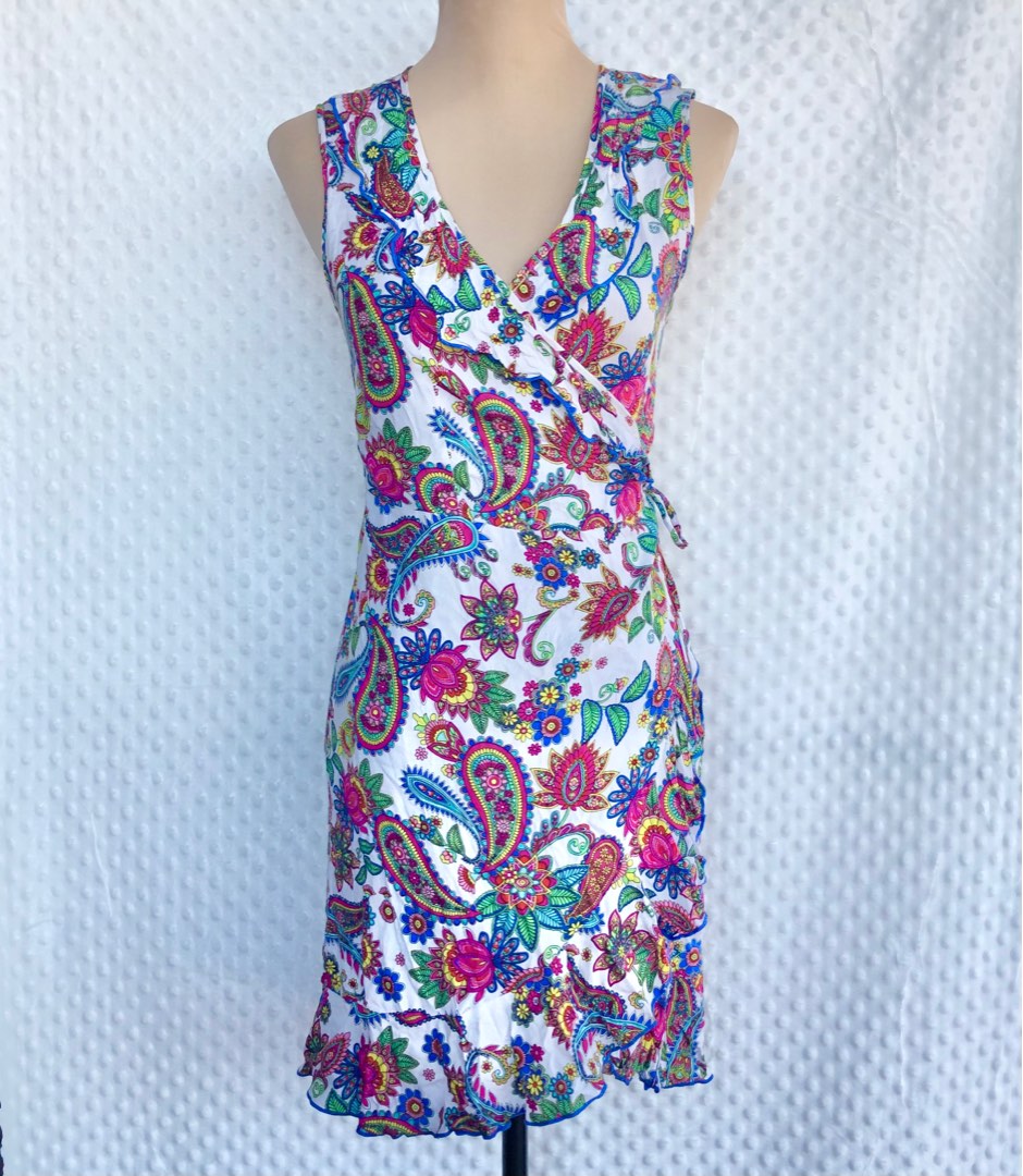 Calzedonia Cobey wrap around paisley dress, Women's Fashion, Dresses ...