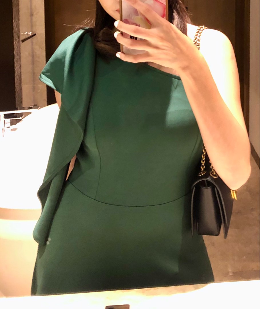 Green venus cut gown, Women's Fashion, Dresses & Sets, Evening dresses ...