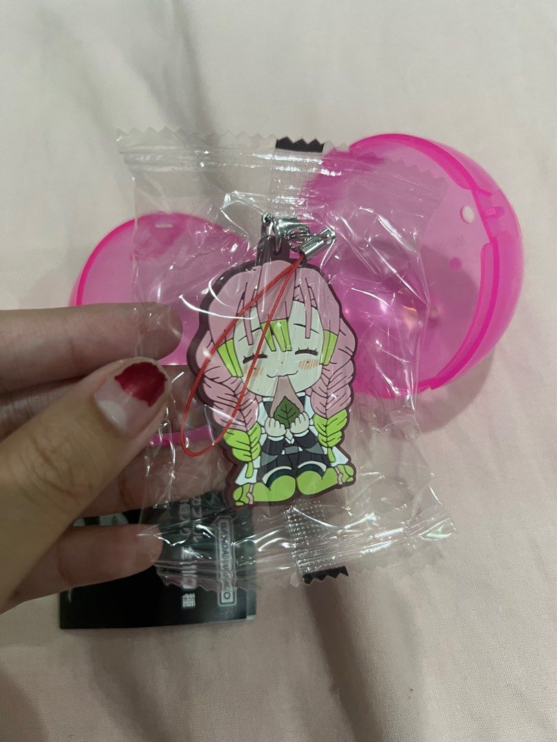 Kimetsu no Yaiba/Demon Slayer gachapon keychains (Nezuko, Mitsuri ...