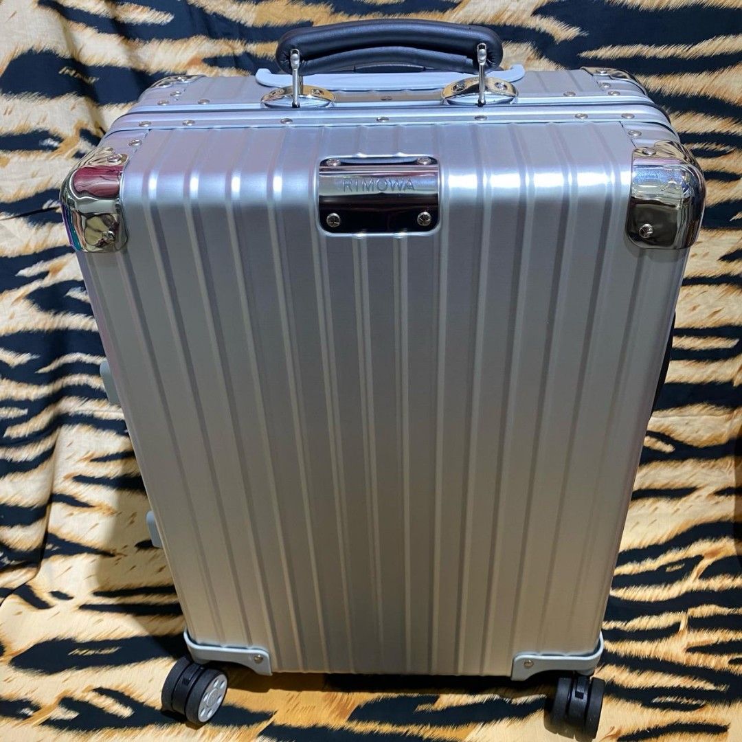 Koper rimowa, Fesyen Wanita, Tas & Dompet di Carousell