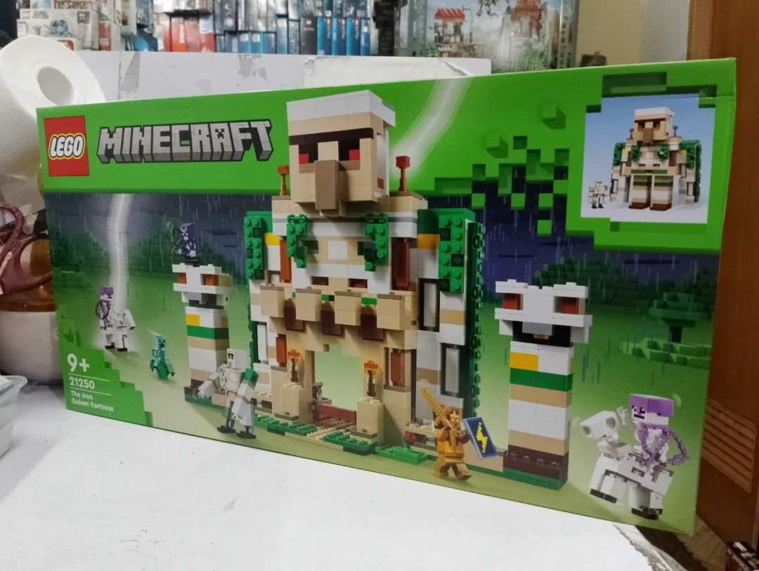 Lego Minecraft 21250 The Iron Golem Fortress, Hobbies & Toys, Toys ...
