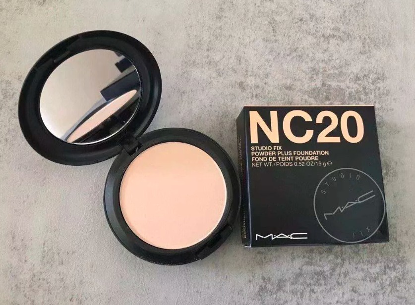 MAC Studio Fix Powder Plus Foundation Bedak Padat Compact 15gr / NC20 ...