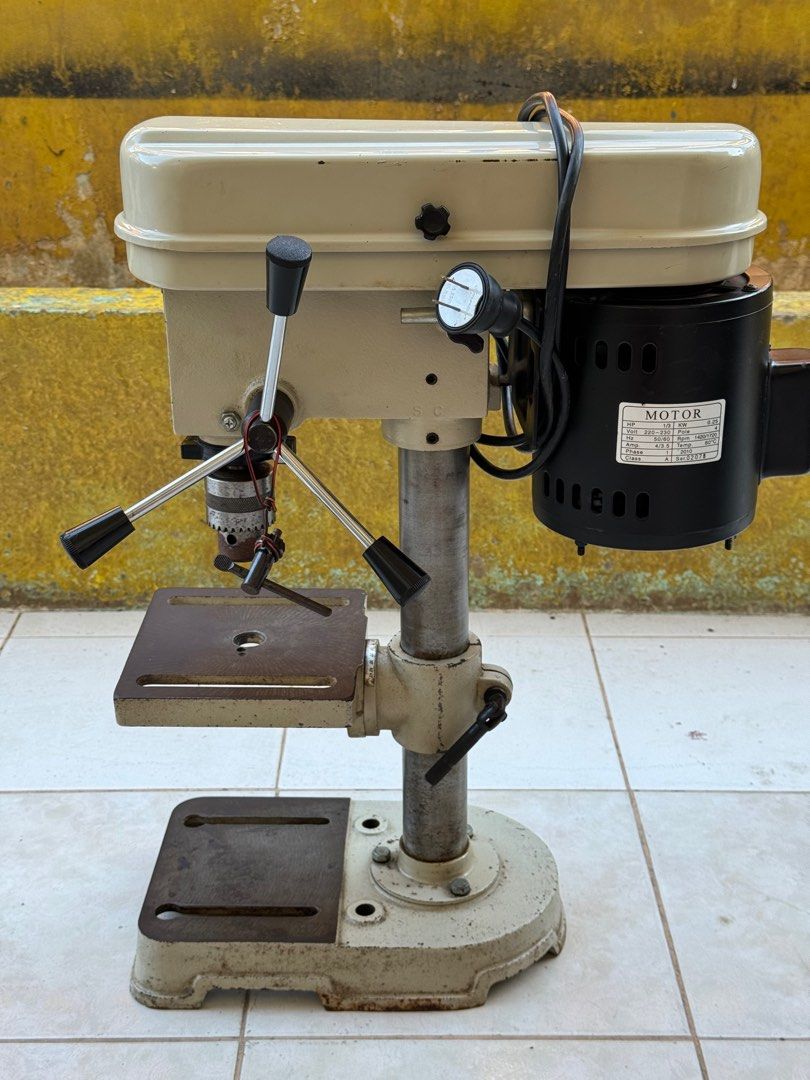 Makita TB131 Bench Drill Press, Commercial & Industrial, Construction ...
