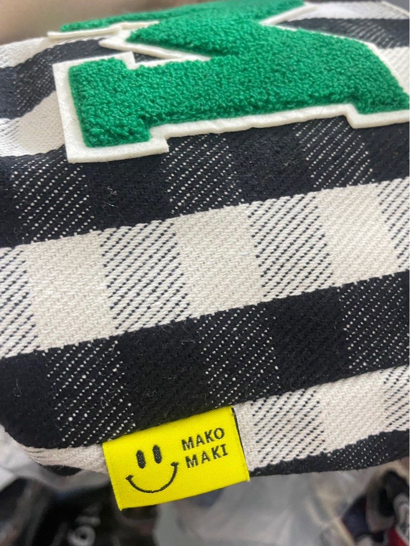 全新限量韓國品牌MAKOMAKI 帆布水桶包, 她的時尚, 包包、錢包, 肩背、側背包在旋轉拍賣