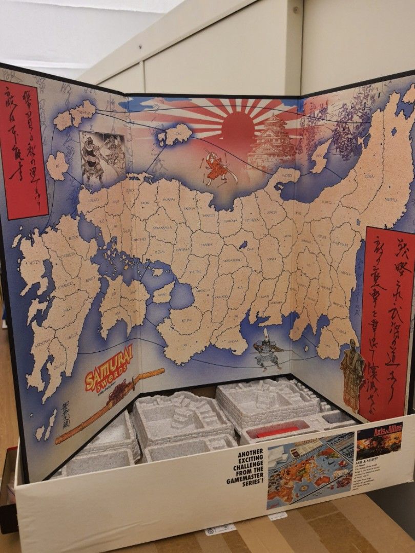 MB SAMURAI SWORDS SHOGUN boardgame 絕版桌遊, 興趣及遊戲, 玩具 & 遊戲類 - Carousell