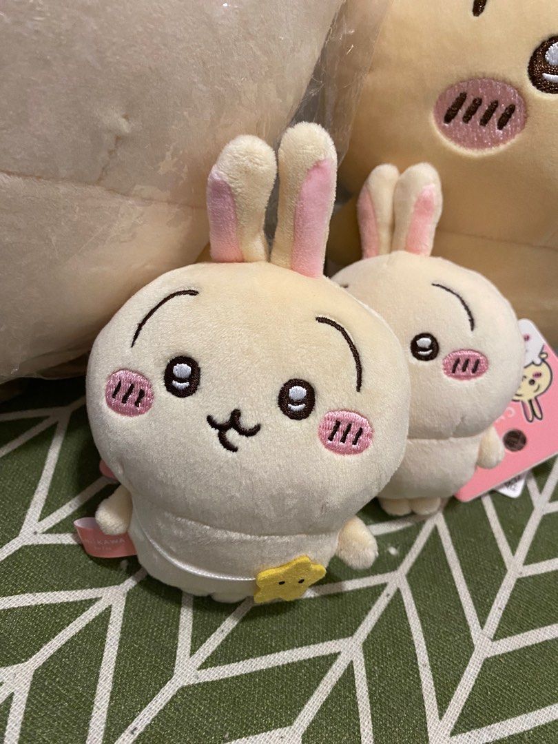 Miniso 最新Chiikawa 系列兔兔usagi 小腳公仔掛飾4個, 興趣及遊戲, 玩具 & 遊戲類 - Carousell