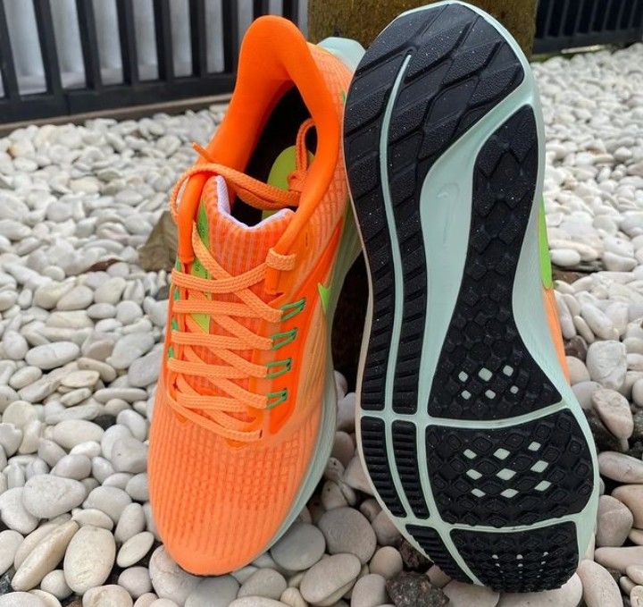 Nike Air Zoom Pegasus 39 Wmns, Fesyen Wanita, Sepatu di Carousell