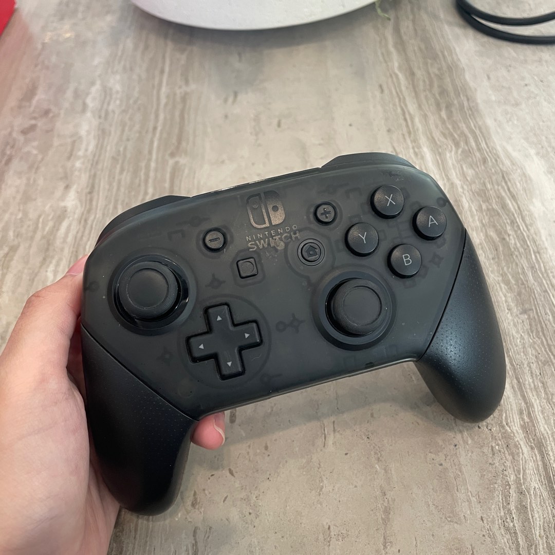 Nintendo Switch Pro Controller (Original), Video Gaming, Gaming ...