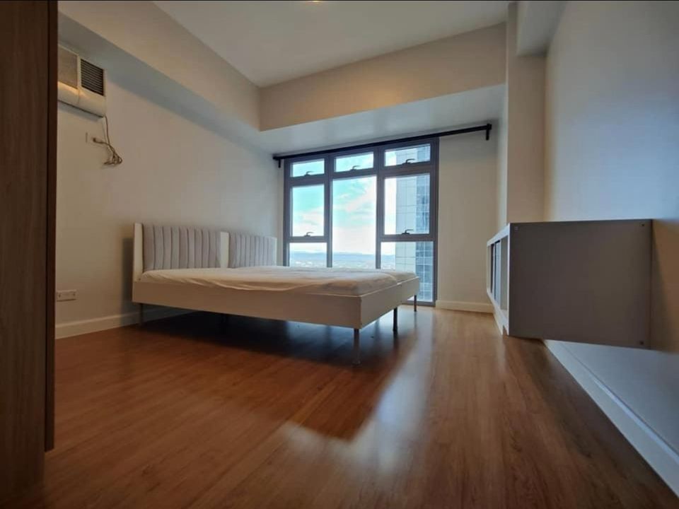 Park Triangle Residence BGC Taguig City for rent 1Bedroom International ...