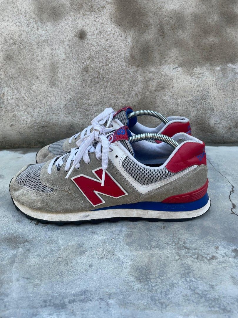 Sepatu New Balance 574, Fesyen Pria, Sepatu , Sneakers di Carousell