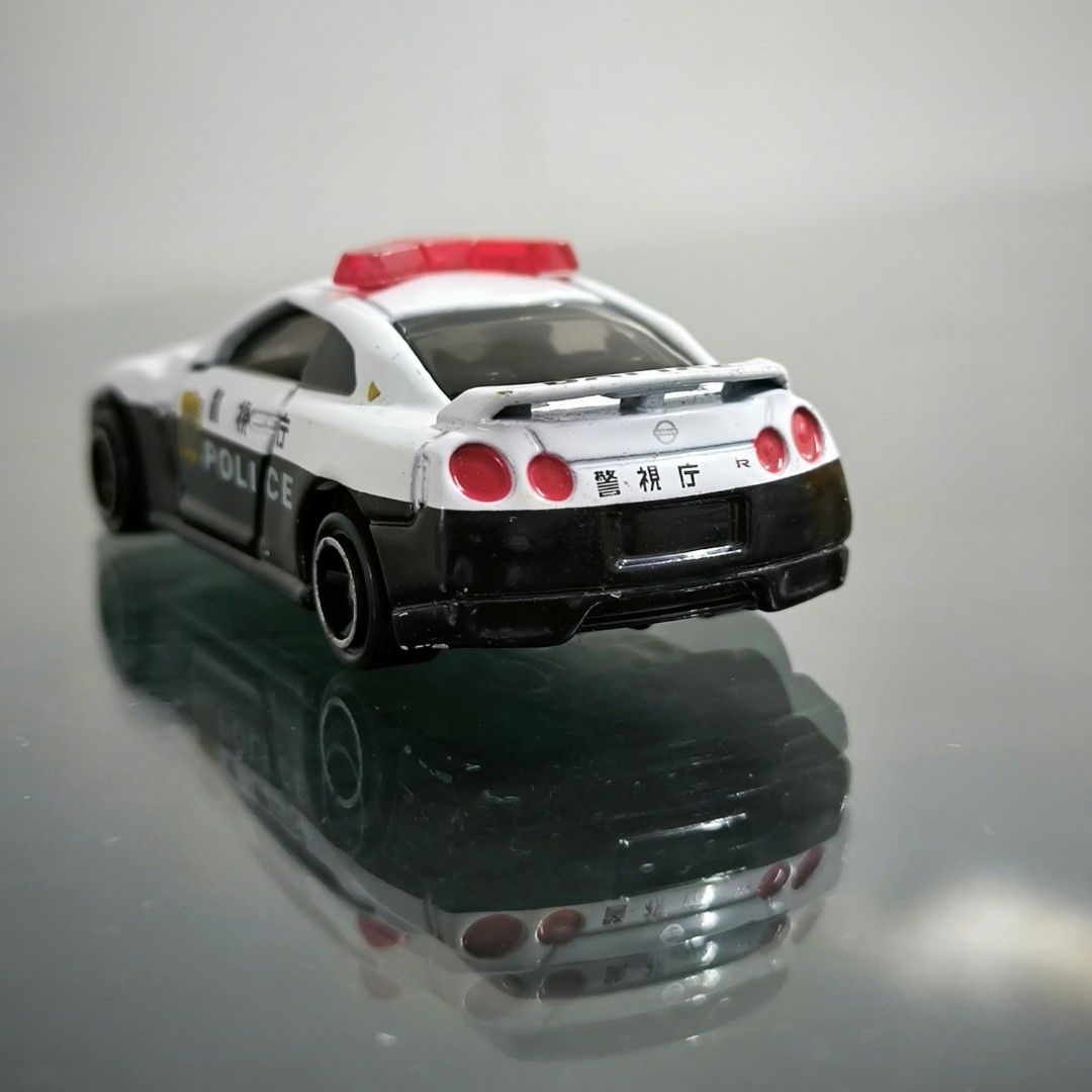 Tomica Nissan Skyline GT-R R35 police car, Hobbies & Toys, Toys & Games ...