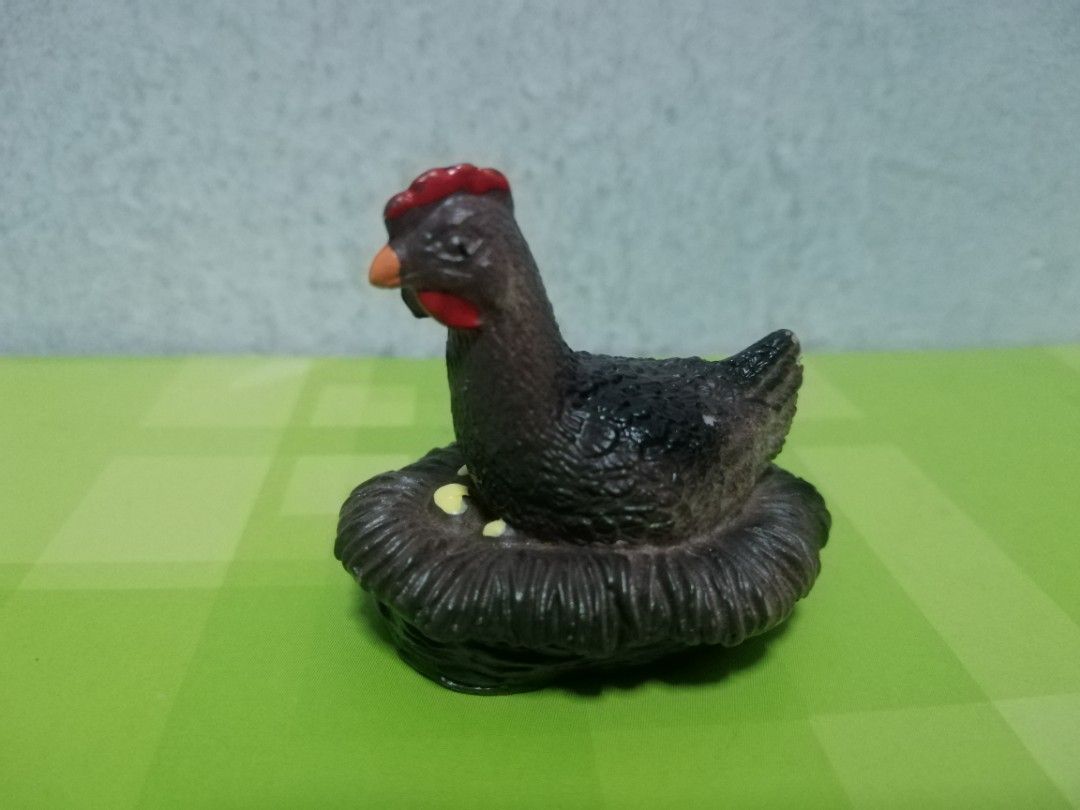 Vintage Plastic Hen and Nest, Hobbies & Toys, Collectibles ...