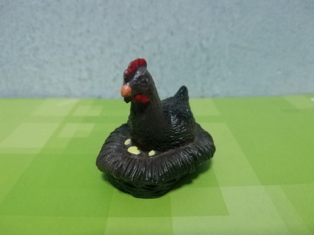 Vintage Plastic Hen and Nest, Hobbies & Toys, Collectibles ...