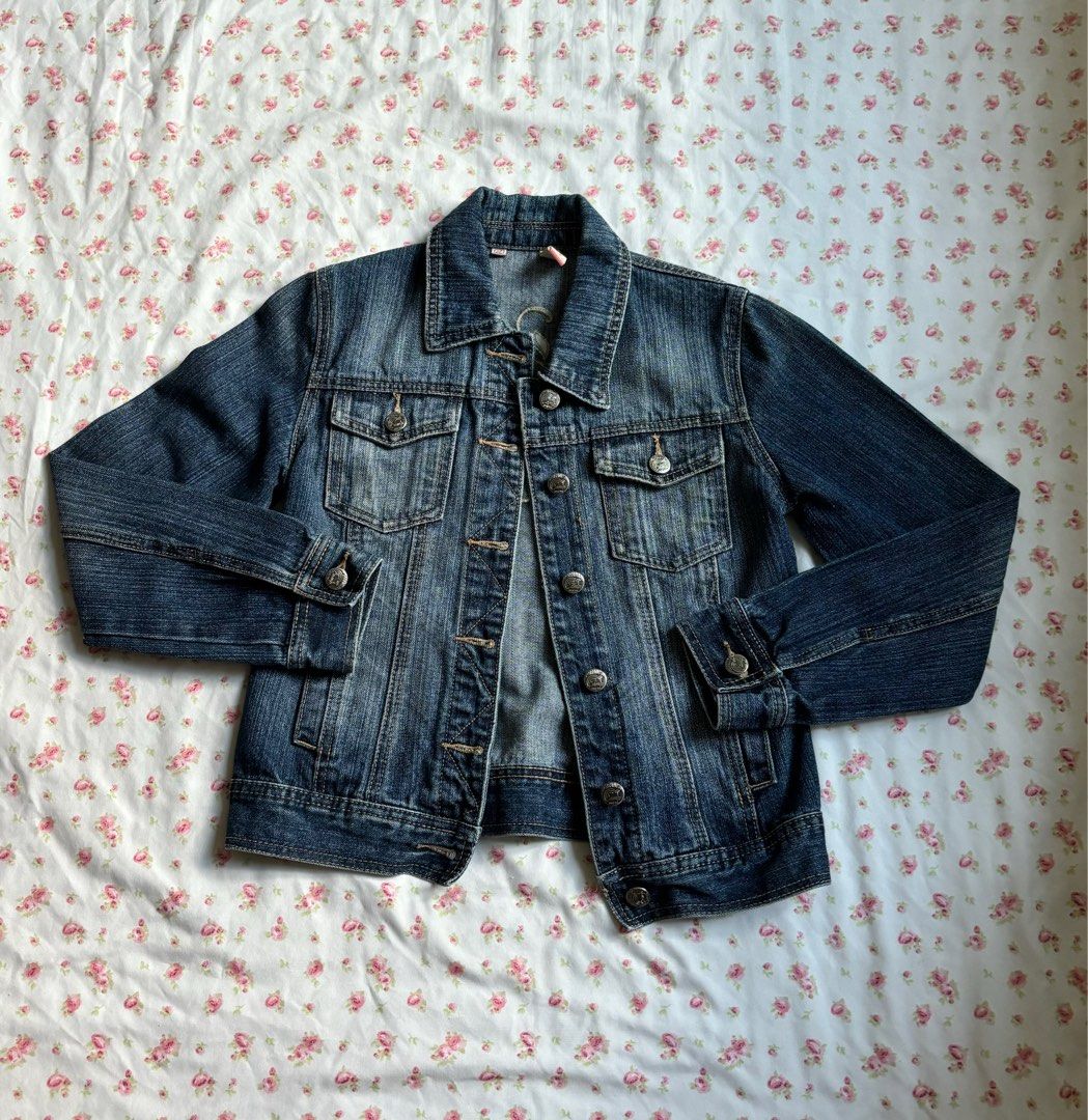 vintage thrifted graphic denim jacket, Women's Fashion, Coats, Jackets ...