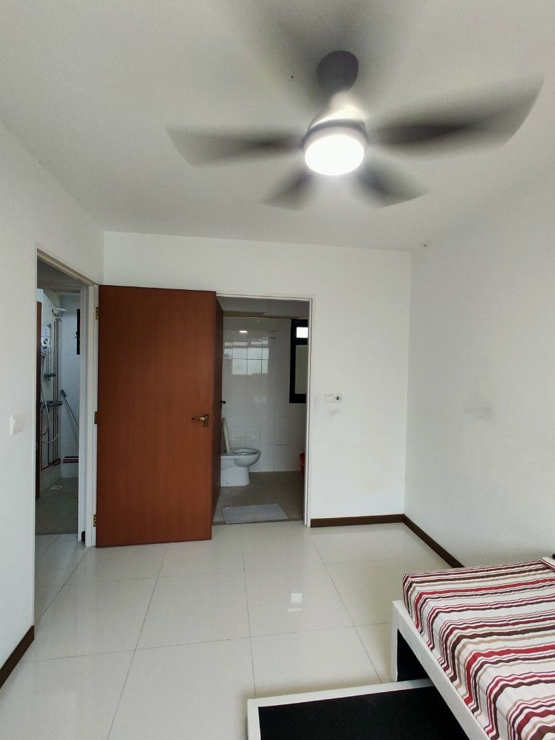 Next to Khatib MRT Master bedroom for rent 813a Yishun Ring Road Khatib ...