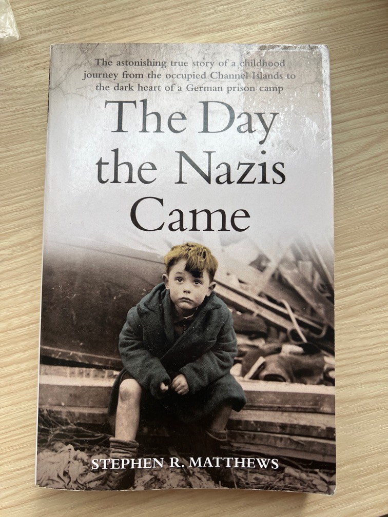 英文書 - The Day the Nazis Came, 興趣及遊戲, 書本 & 文具, 小說 & 故事書 - Carousell