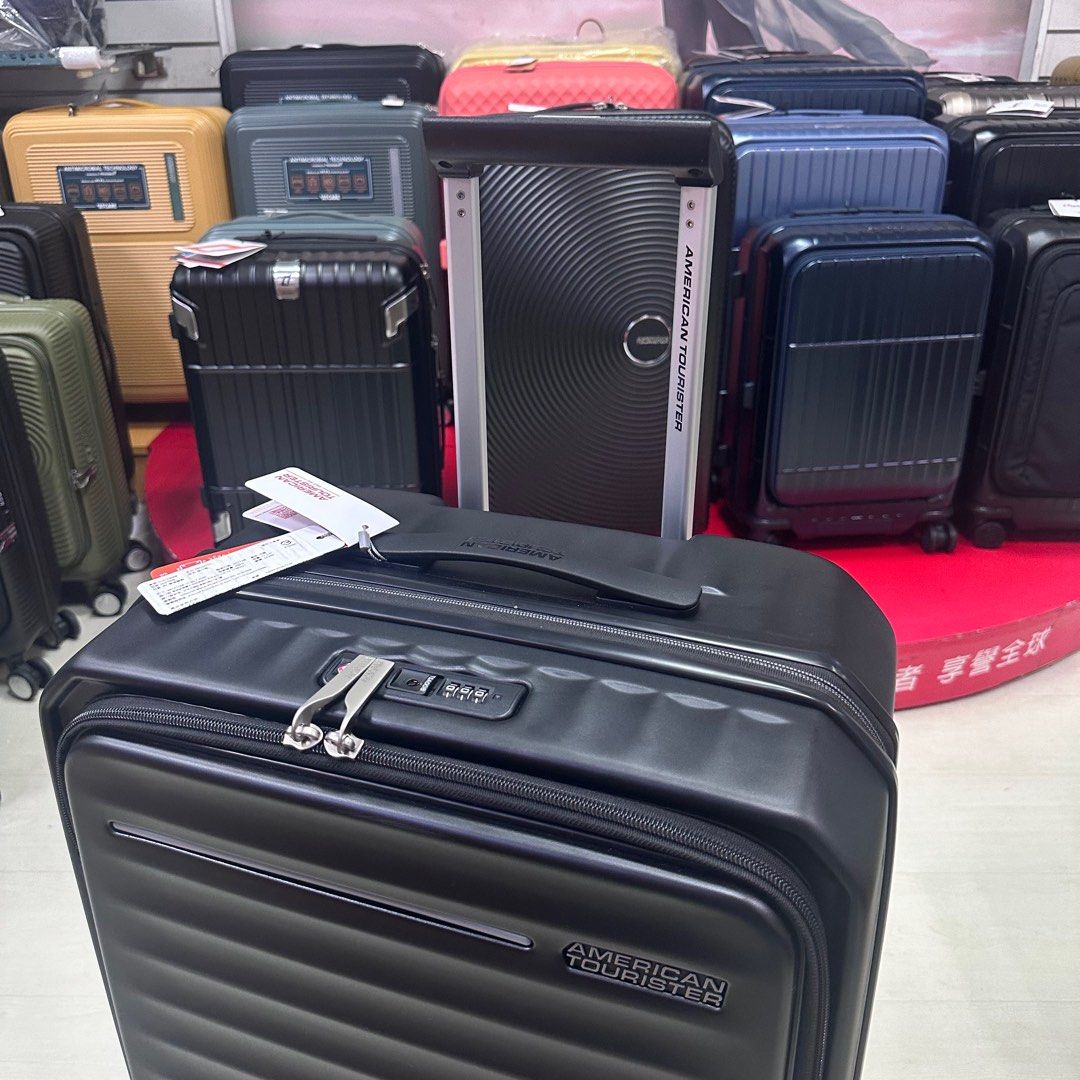 AT美國旅行者 FRONTEC系列 HJ3 行李箱上掀式設計 1:9 分比例收納 （石墨黑 25吋）彈力避震飛機滑順好推, 書籍、休閒與玩具, 旅遊相關用品, 行李箱在旋轉拍賣