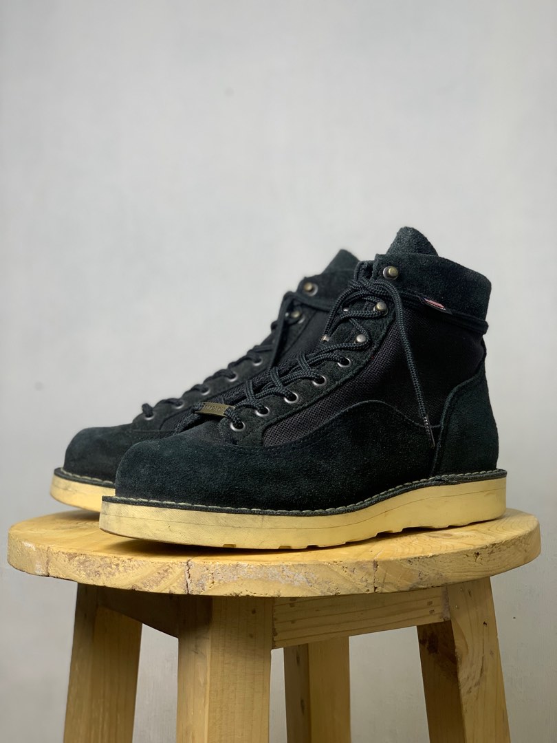 Danner Supreme Dan Suede Boots, Men's Fashion, Footwear, Boots on Carousell