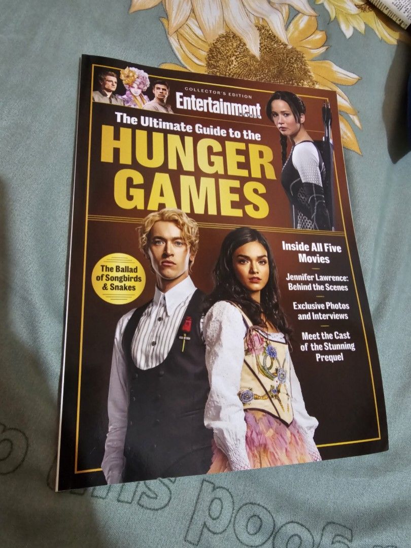 Hunger Games Collector's Edition Ultimate Guide, Hobbies & Toys, Books ...