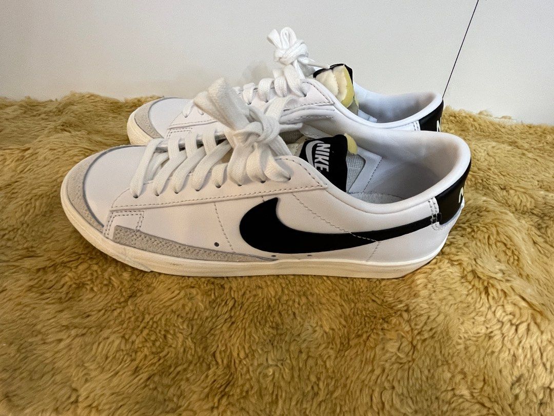 NIKE 耐吉 休閒鞋 運動鞋 COURT VISION/BLAZER系列, 她的時尚, 鞋類, 平底鞋、休閒鞋在旋轉拍賣