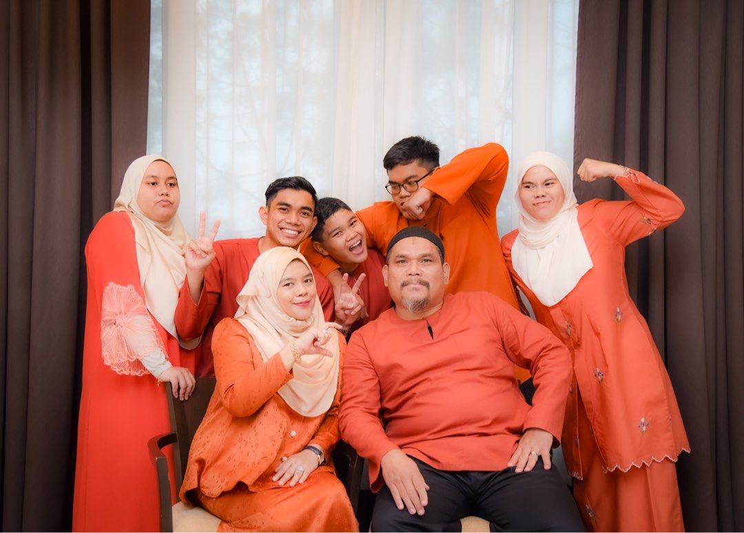 Photoshoot Raya 2024, Photography, Cameras on Carousell