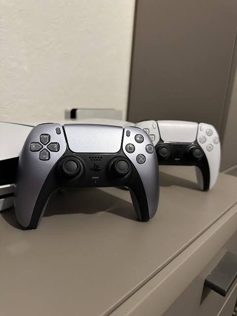 PS5 sterling silver, Video Gaming, Gaming Accessories, Controllers on Carousell