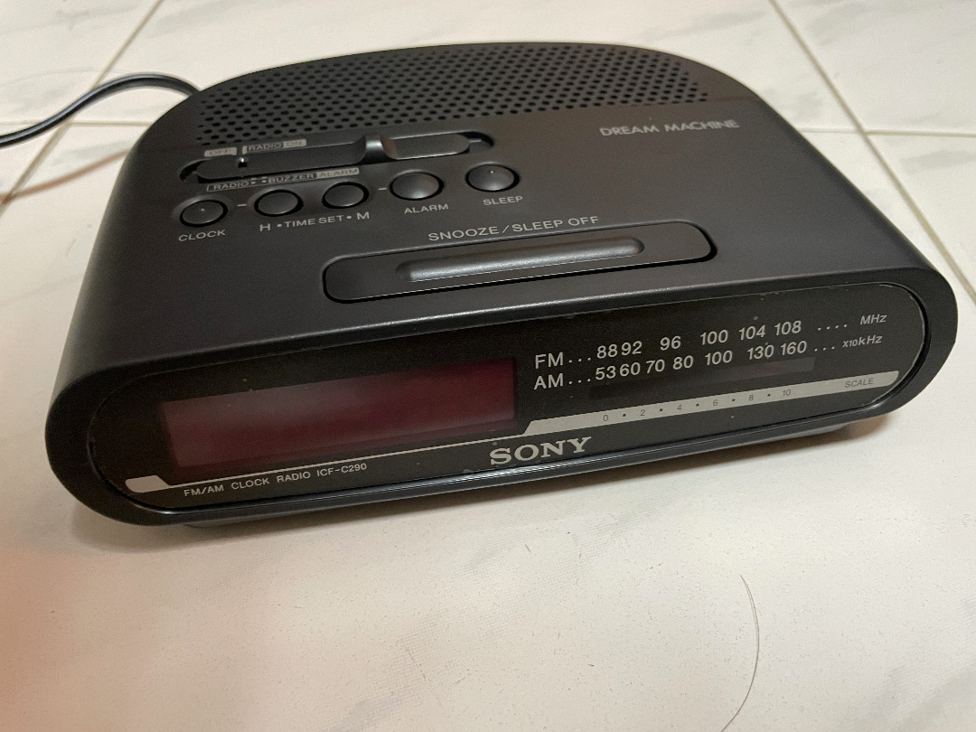Sony Dream Machine FM/AM Radio Alarm Clock ICF-C290, TV & Home ...