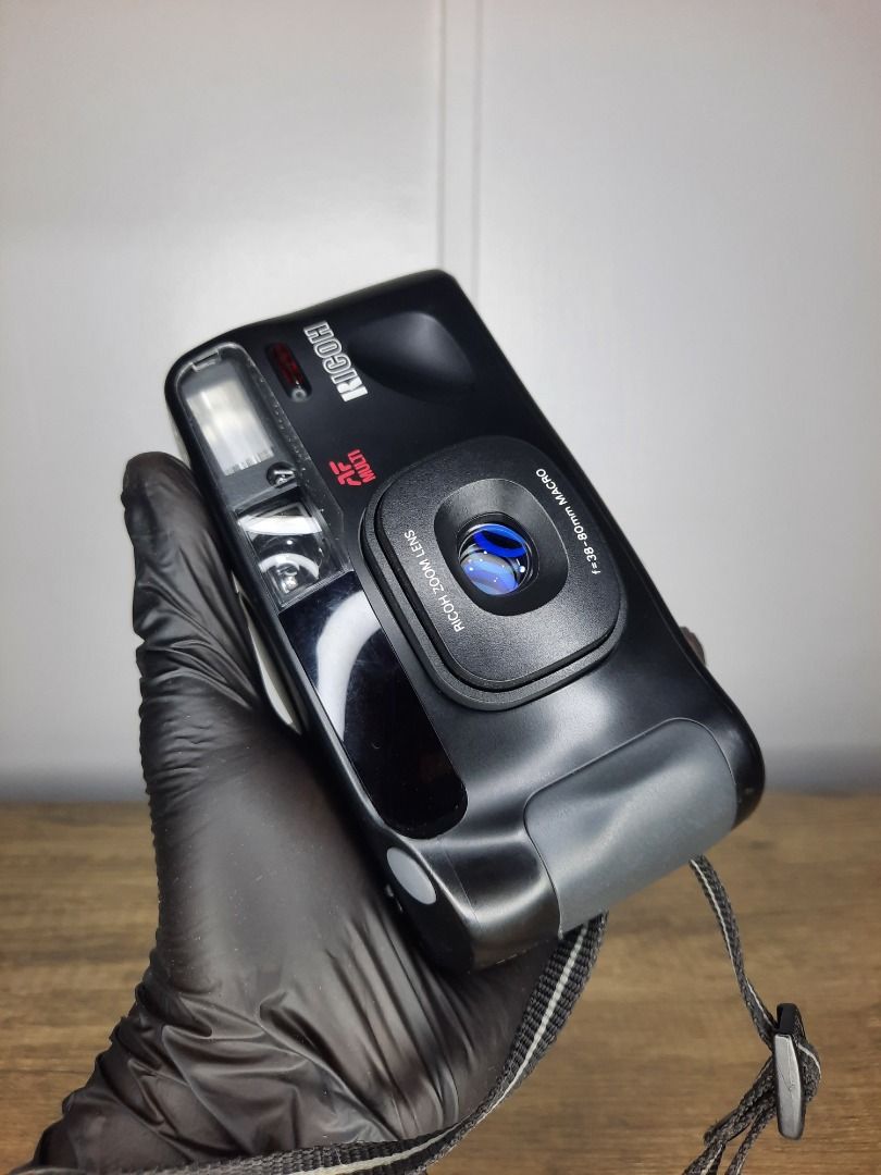 1991 Ricoh RZ 800 Film Camera (Point and Shoot), Photography, Cameras ...