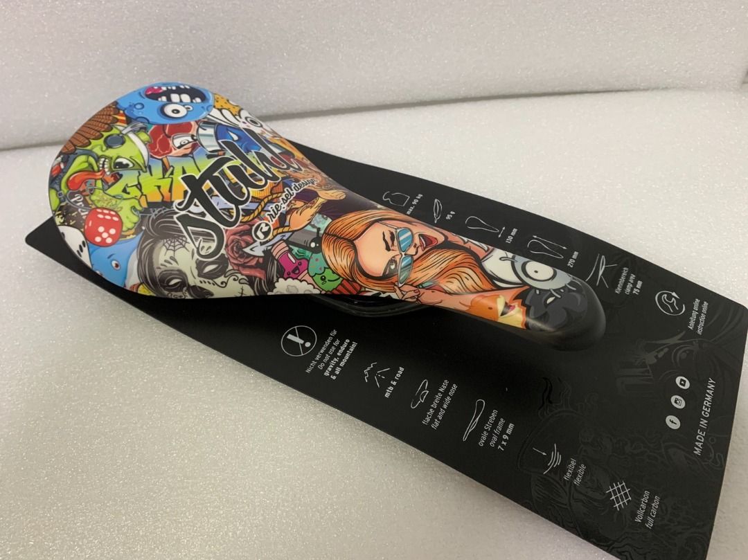 德國精品 Rie:sel Design Stickerbomb Caron 碳纖維坐墊, 體育器材, 自行車及配件, 單車在旋轉拍賣