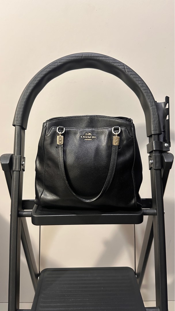 Coach Minetta Crossgrain Leather Black Satchel Handbag, Barang Mewah ...