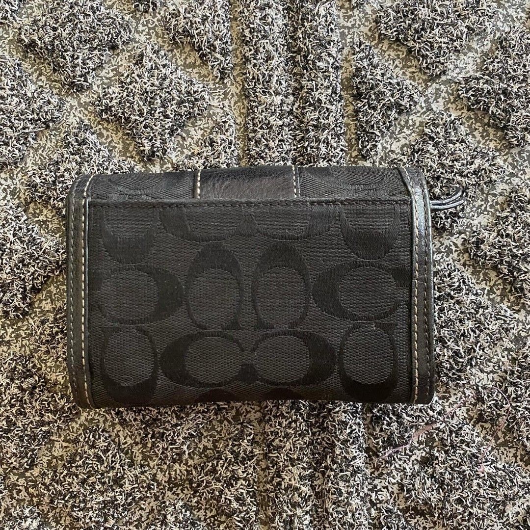 Coach Signature Compact Wallet Original, Fesyen Pria, Tas & Dompet ...