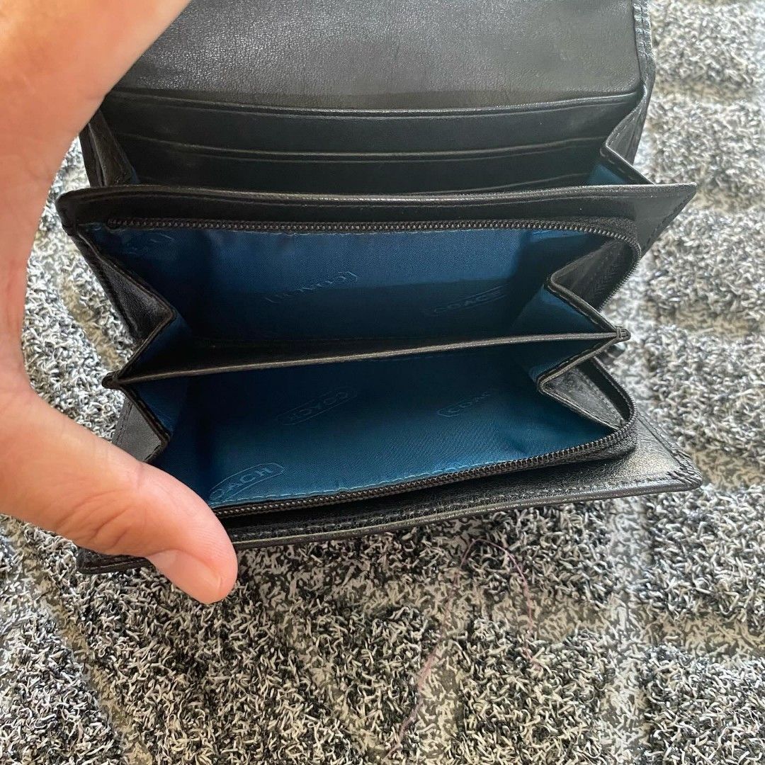 Coach Signature Compact Wallet Original, Fesyen Pria, Tas & Dompet ...