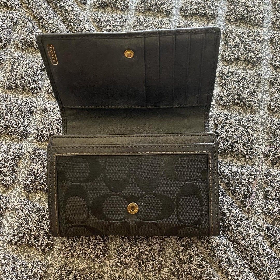 Coach Signature Compact Wallet Original, Fesyen Pria, Tas & Dompet ...