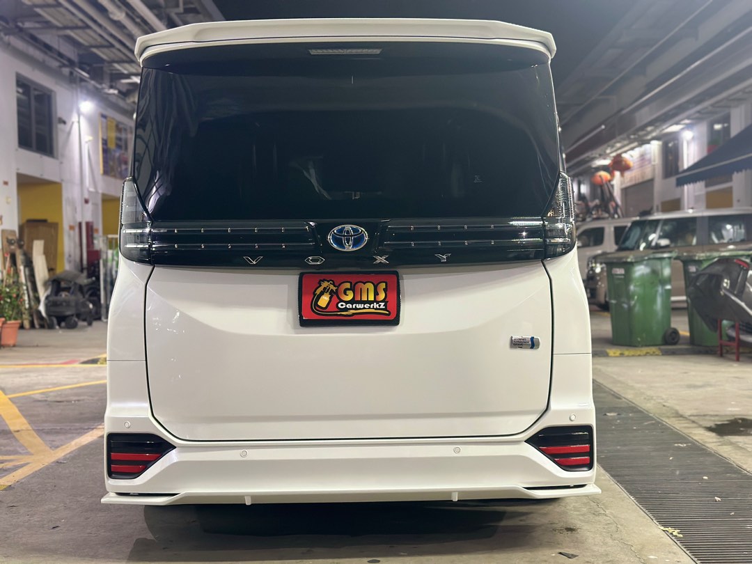 GMS # toyota noah 90 spoiler, Car Accessories, Accessories on Carousell