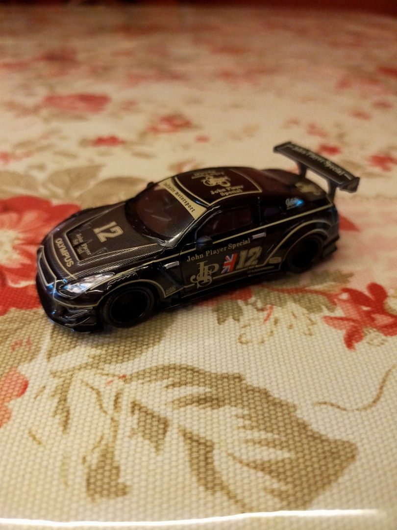 Mini GT LBWK Nissan Skyline GTR R35 JPS, Hobbies & Toys, Toys & Games ...