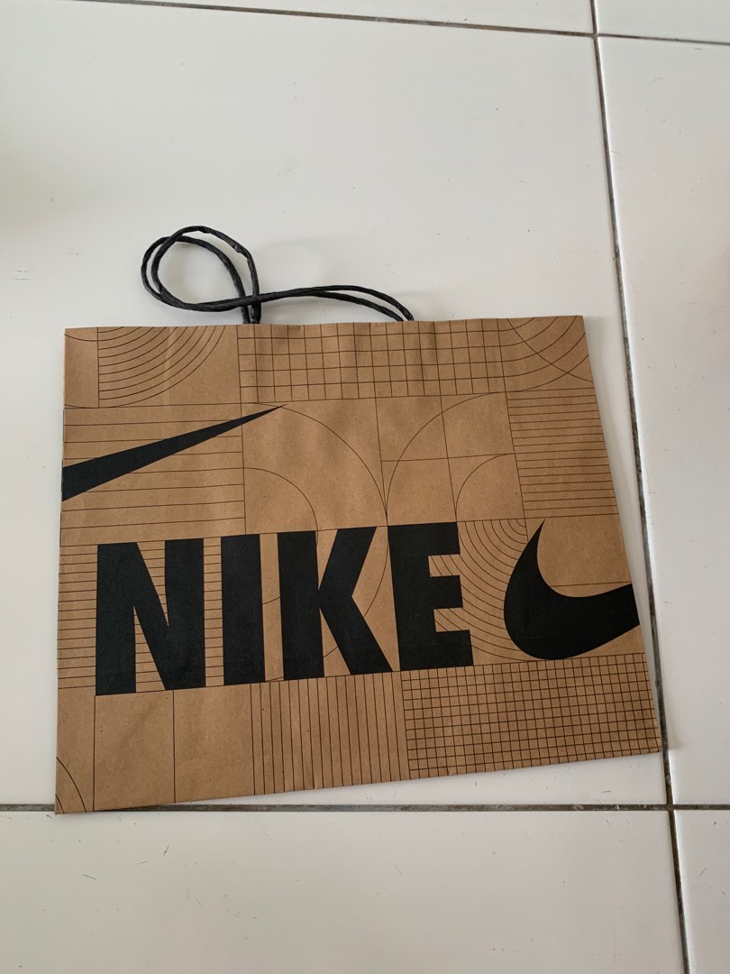 Nike Paper Bag 10 inch x 12 inch, Hobbies & Toys, Collectibles ...
