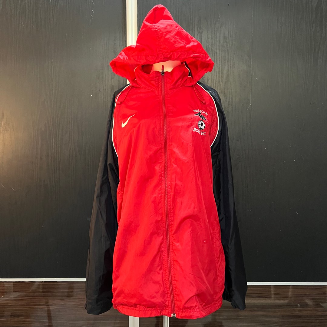 Nike red windbreaker, Men's Fashion, Coats, Jackets and Outerwear on Carousell