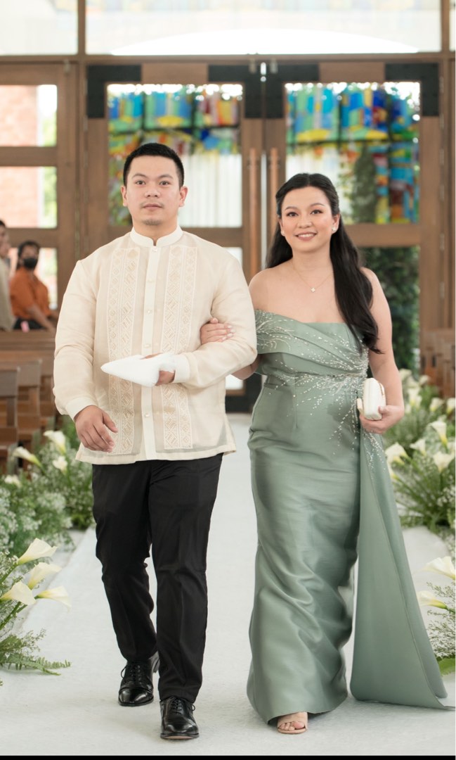 Vee Tan Long Gown (Sage Green), Women's Fashion, Dresses & Sets ...