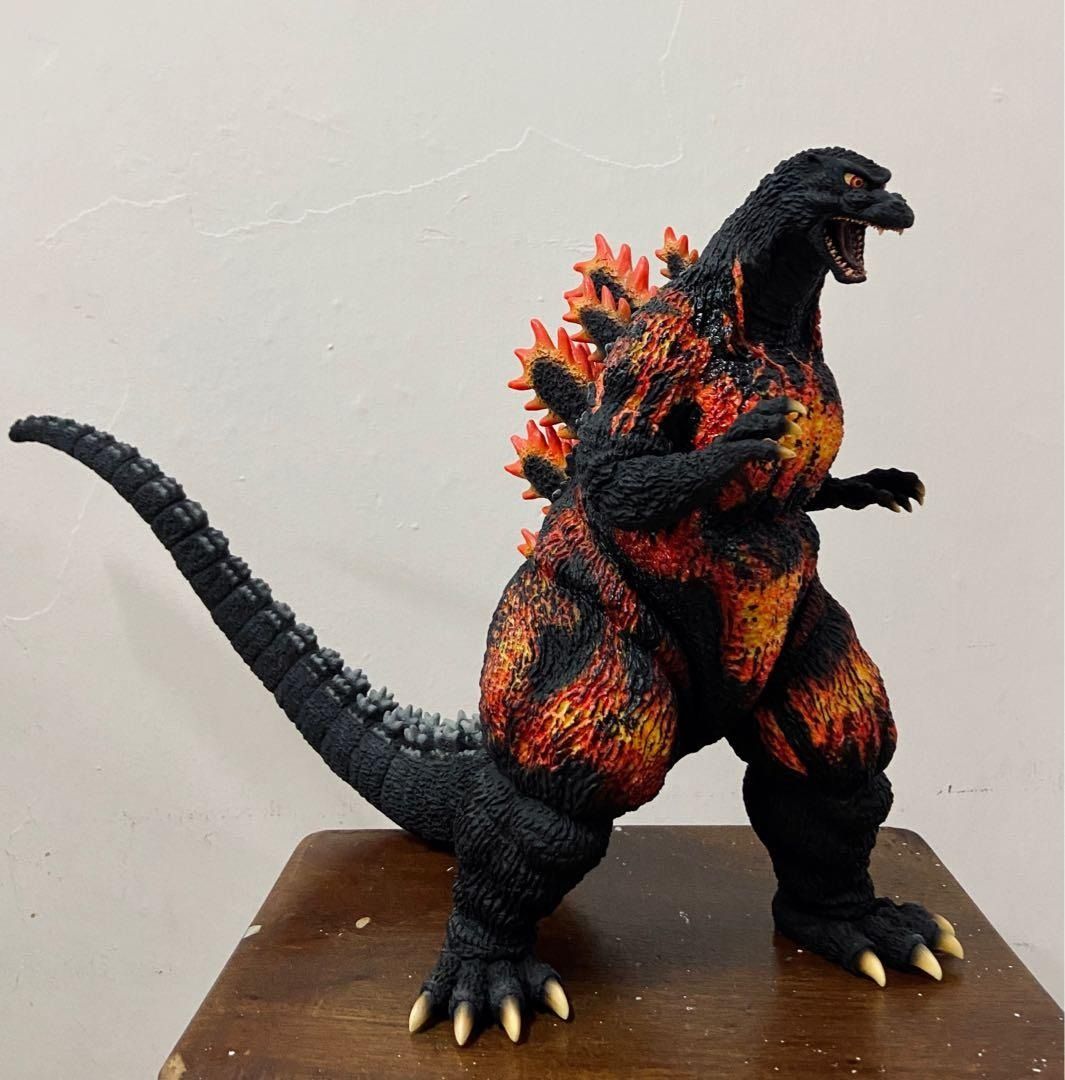 X-Plus Burning Godzilla 1995 Yuji Sakai, Hobbies & Toys, Toys & Games ...