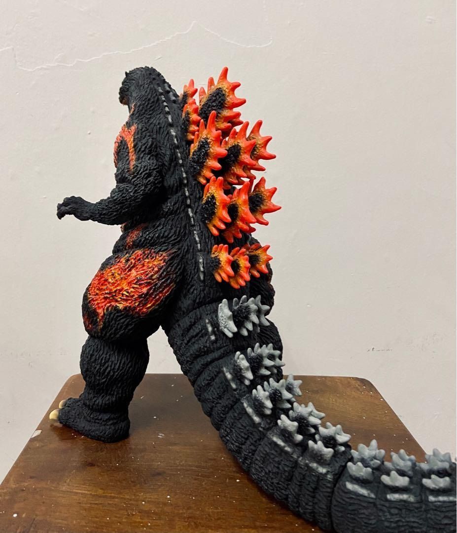 X-Plus Burning Godzilla 1995 Yuji Sakai, Hobbies & Toys, Toys & Games ...