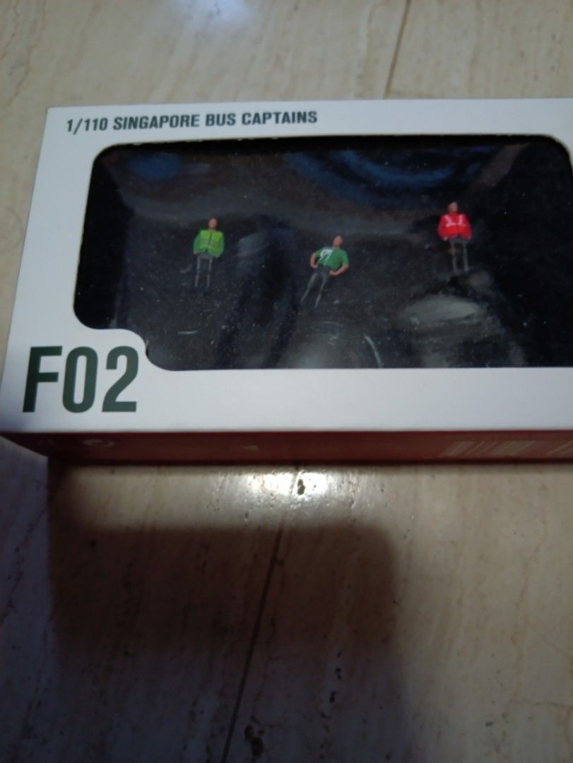 1/110 Singapore Bus Captain Figurines, Hobbies & Toys, Toys & Games on ...