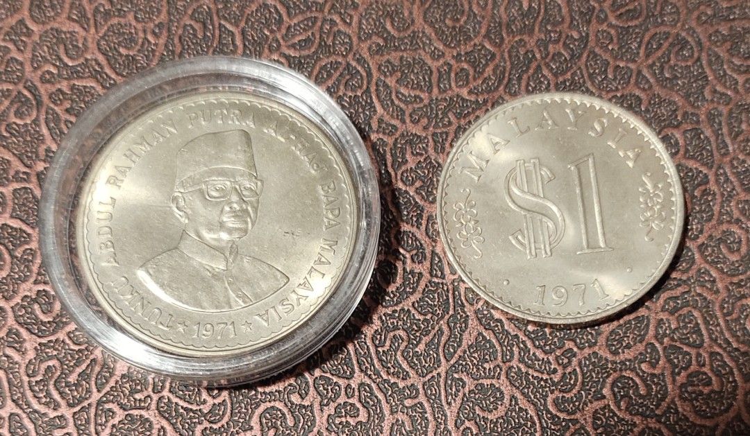 1971 Malaysia RM5 Parliament House coin with free gift, Hobbies & Toys ...