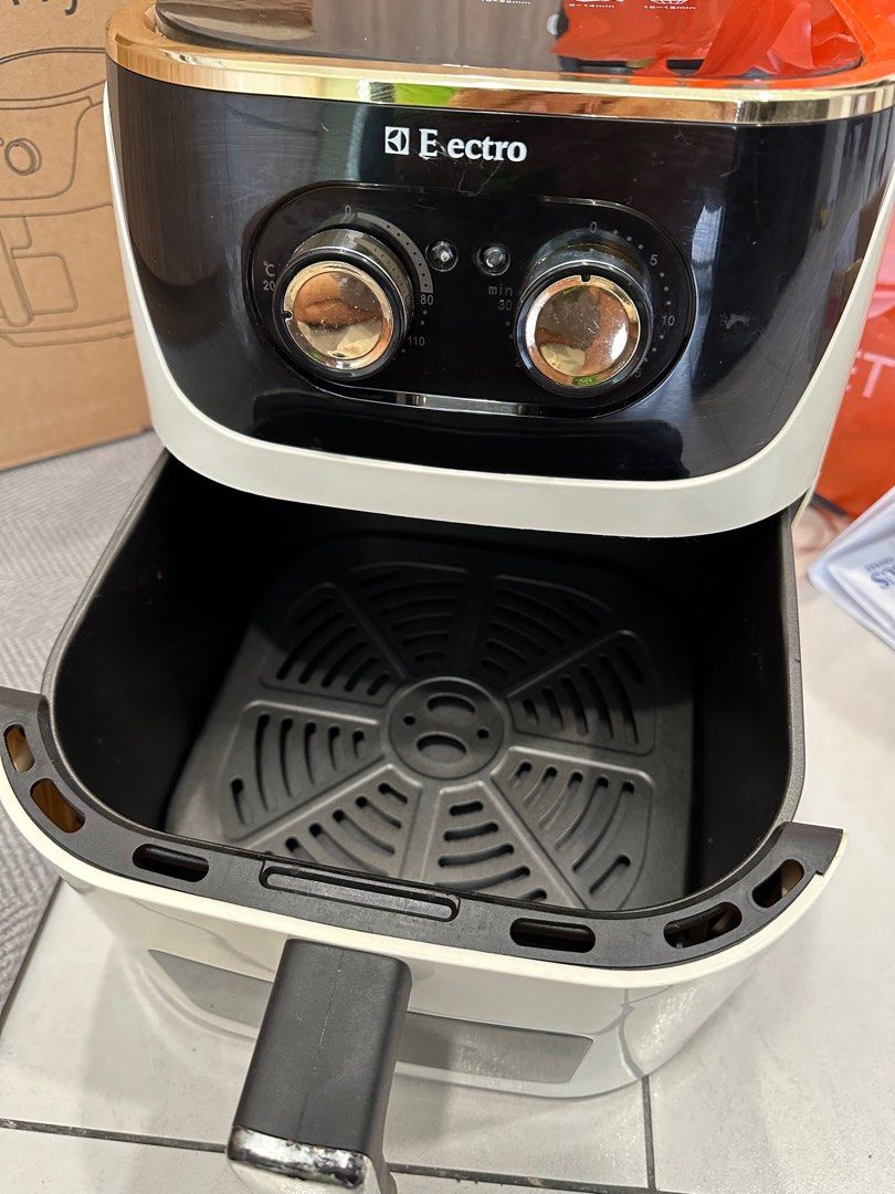 Airfryer, TV & Home Appliances, Kitchen Appliances, Fryers on Carousell