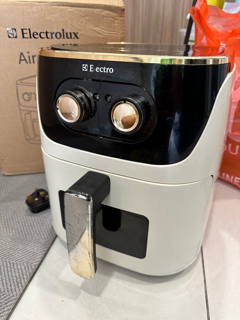 Airfryer, TV & Home Appliances, Kitchen Appliances, Fryers on Carousell