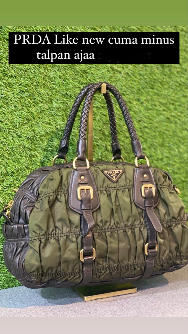 Authentic prada bag, Fesyen Wanita, Tas & Dompet di Carousell