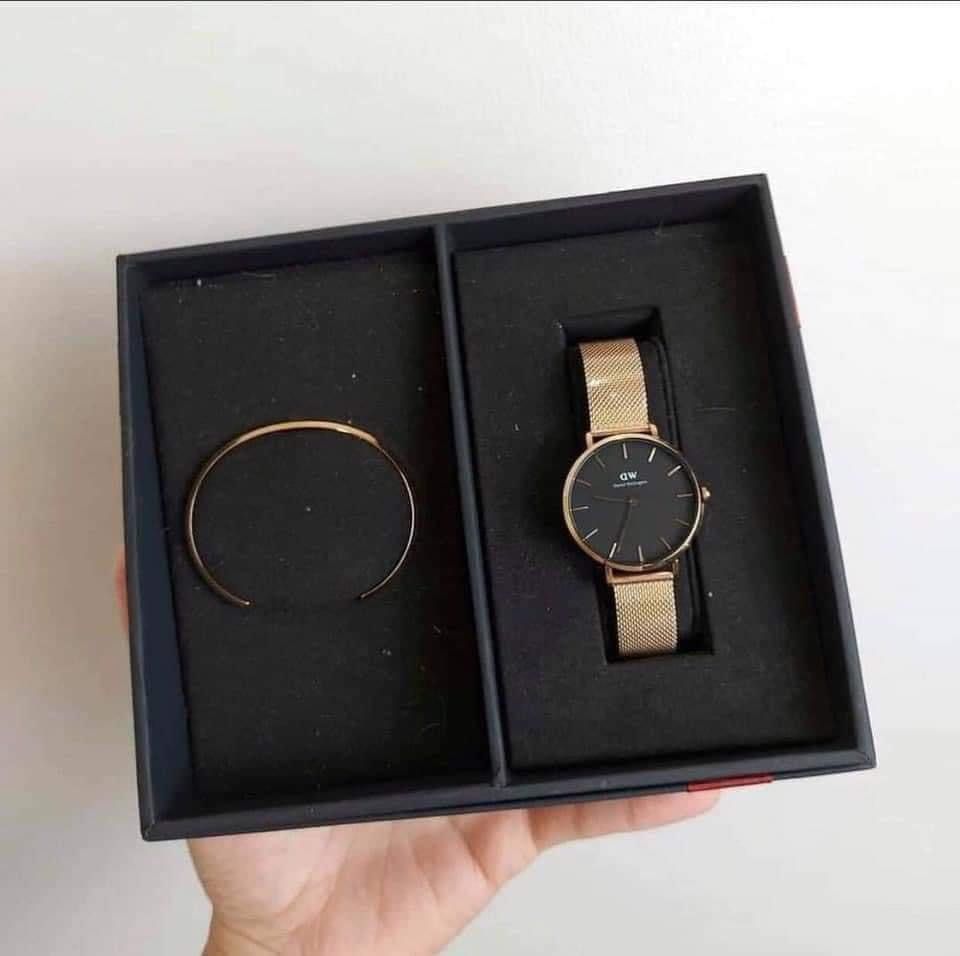 DANIEL WELLINGTON BLACK DIAL SET W BANGLE AUTHENTIC WATCH, Women's ...