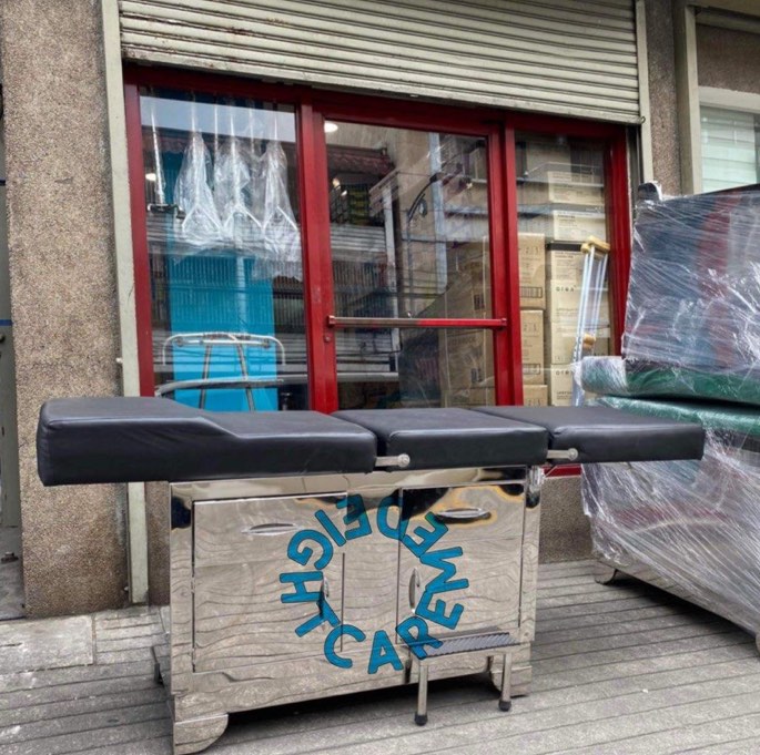Examining Bed - Hamilton Type Stainless, Health & Nutrition, Medical ...